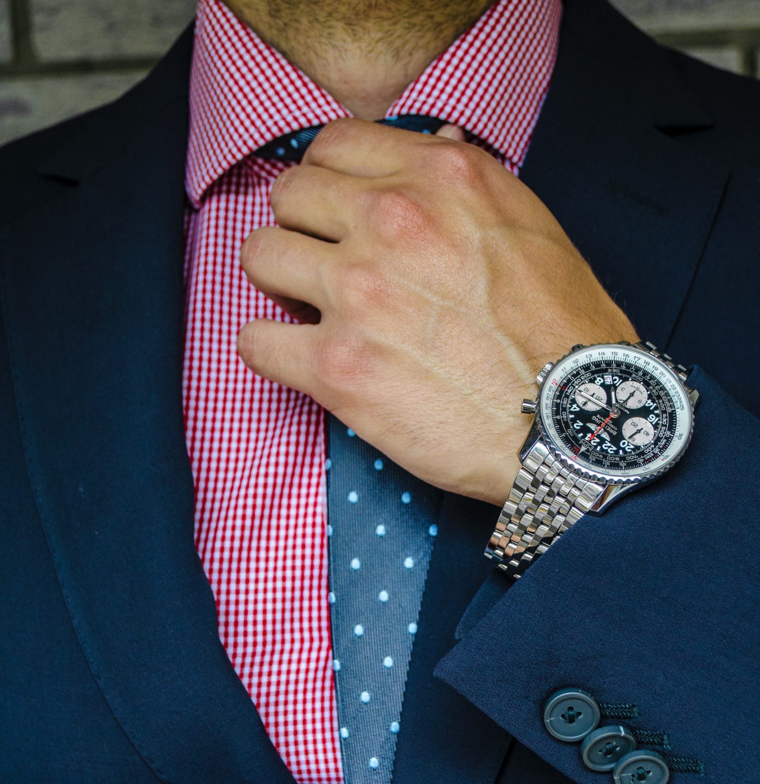 How to Choose The Right Accessories For a Suit - Woolcott St