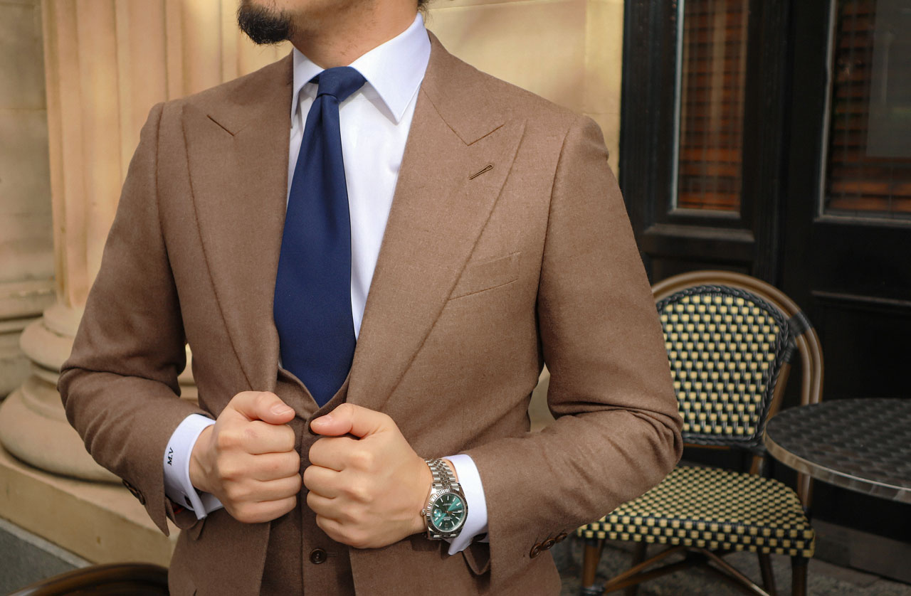 Choosing Right Seasonal Fabric For Your Suit - Woolcott St